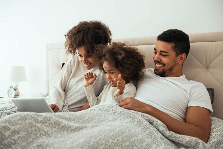 7 Ways to Dwell on God's Word When You are Short on Time